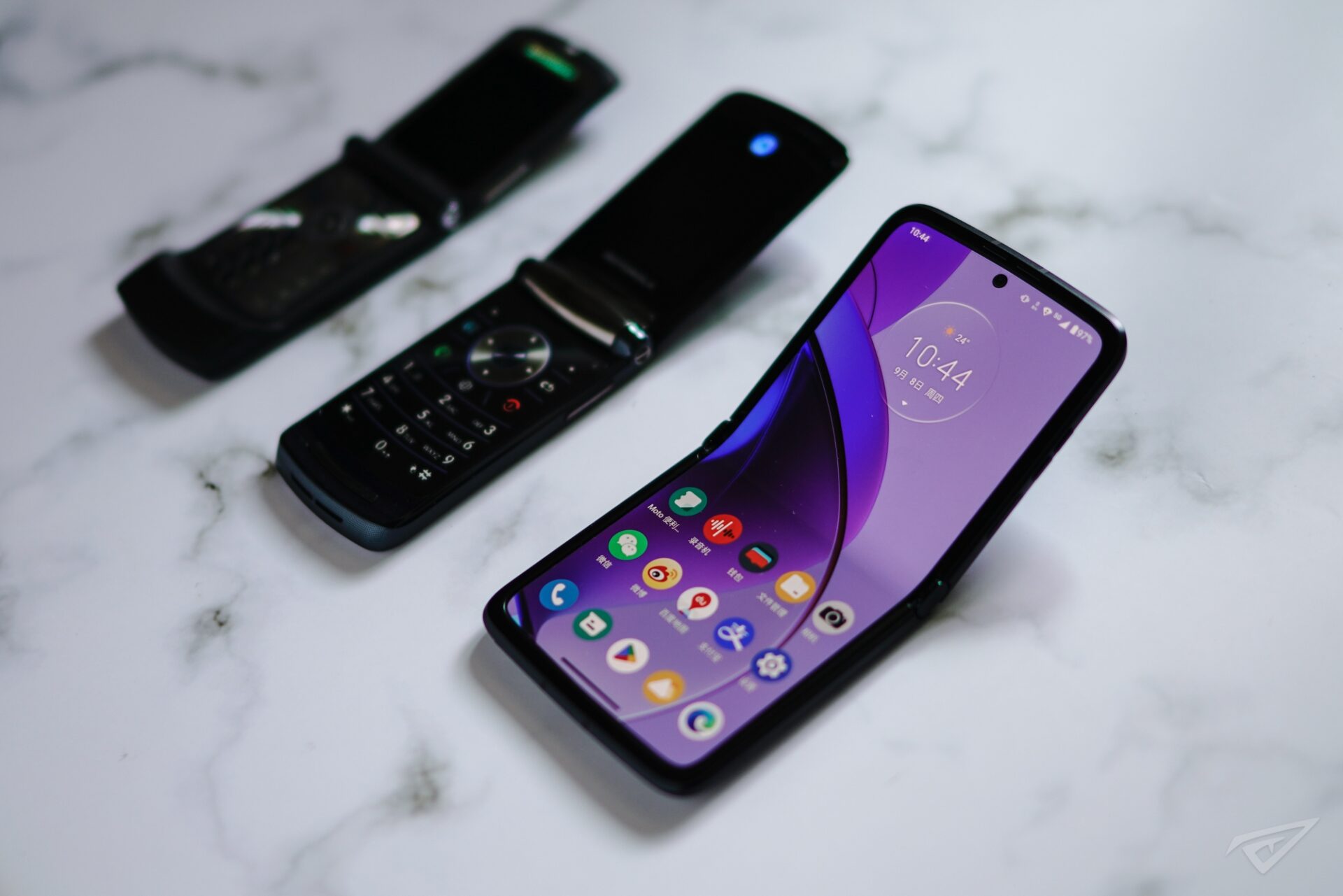moto razr 2022体验：傲人的气质，是值得骄傲的拥有_爱黑武